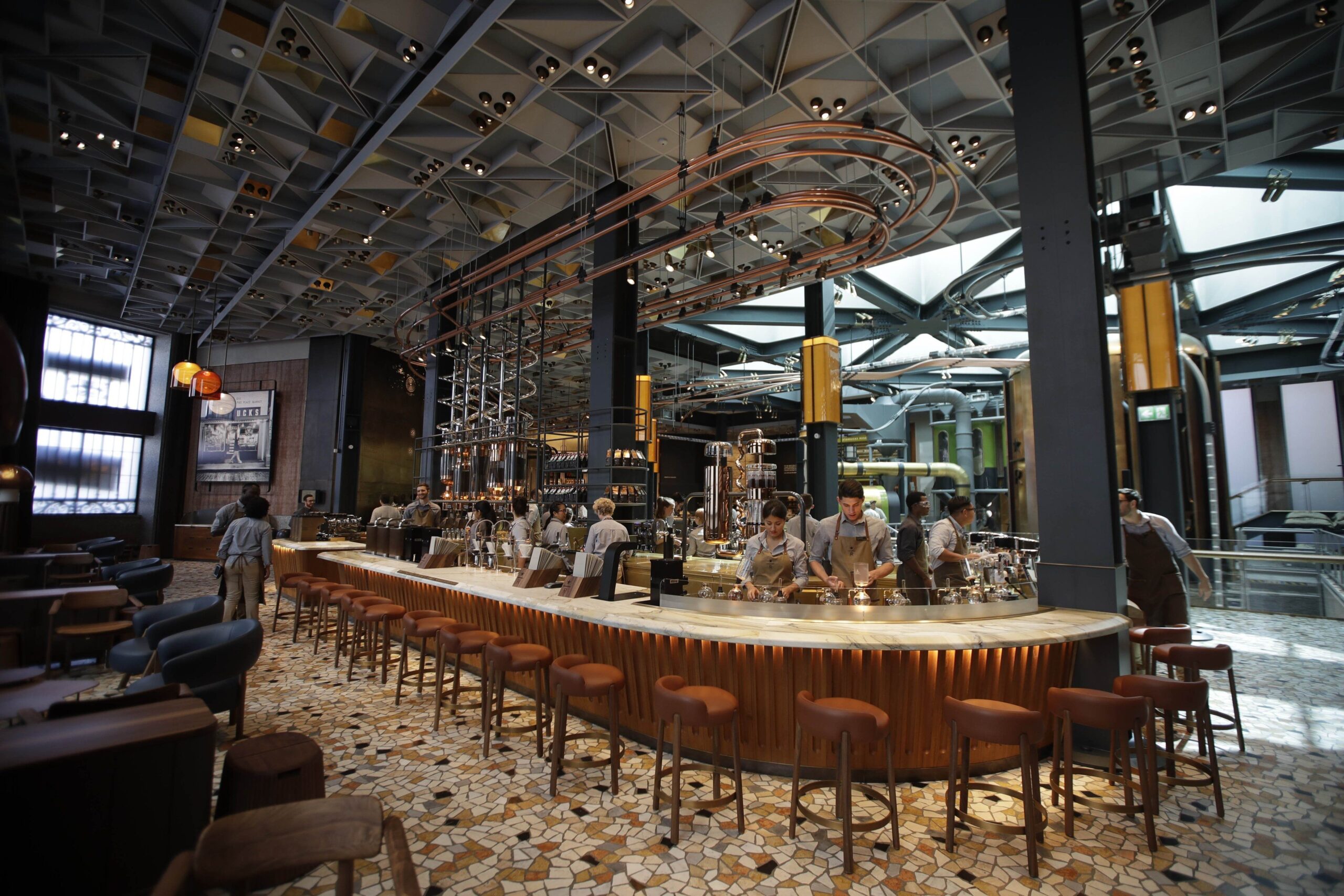 O Starbucks está se expandindo na Itália! - Trastevere